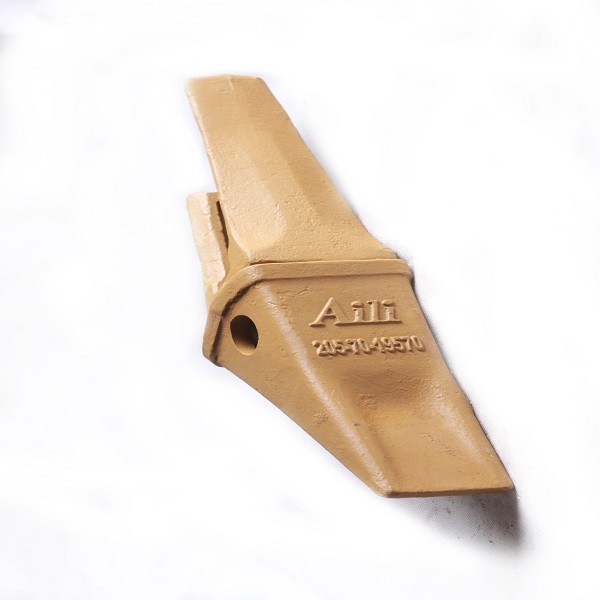 China 205-939-7120 20Y-70-14520 PC200 Excavator bucket adapter from ...